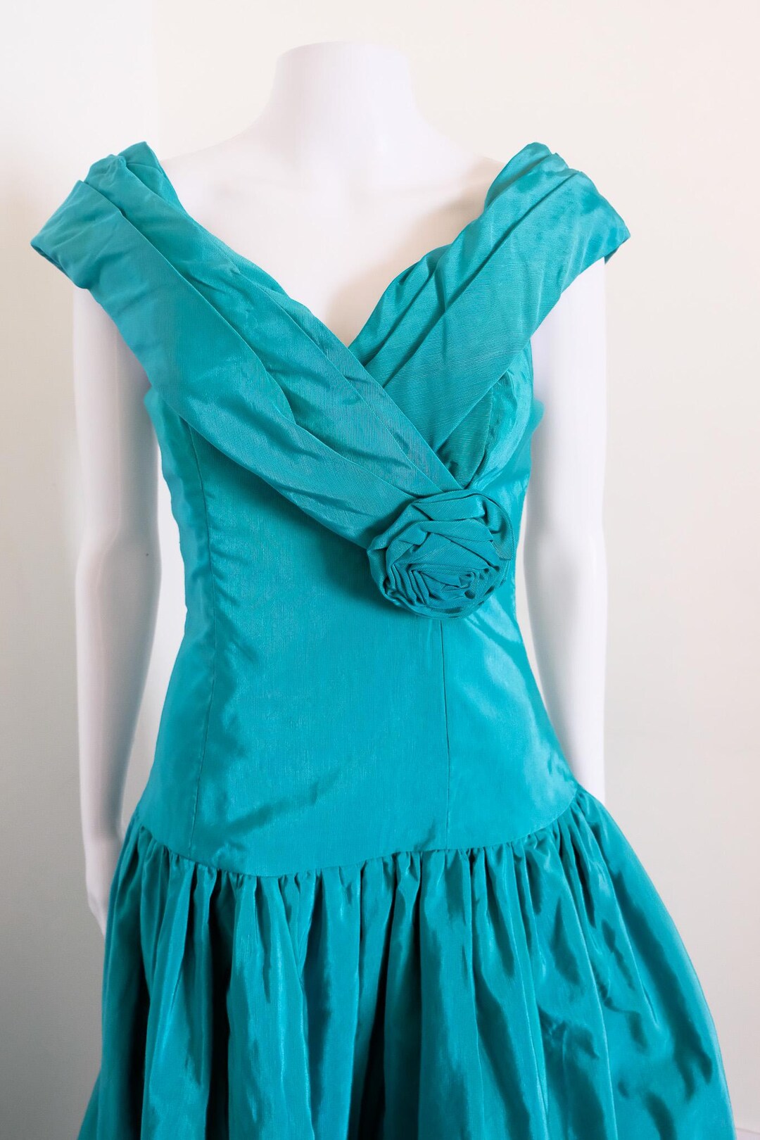 1980's Vintage Dramatic Prom Gown Dress Teal Taffeta Fitted Bodice off ...