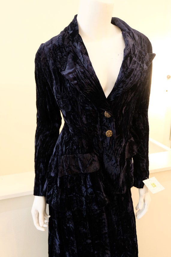 1970's Vintage Rayon Crushed Blue Velvet Two Piece Wo… - Gem