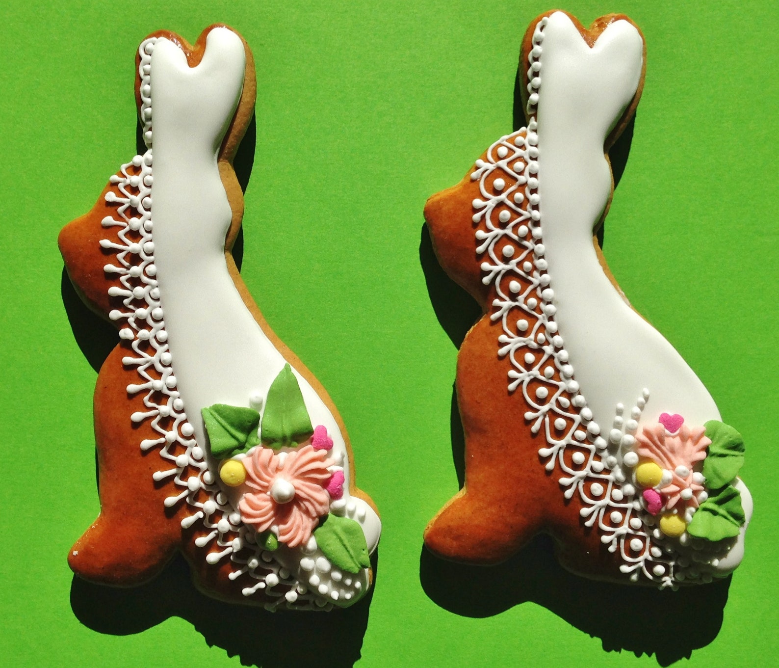 Easter Bunnies - Icing Lace Decorated - Hungarian Gingerbread -cookies ...