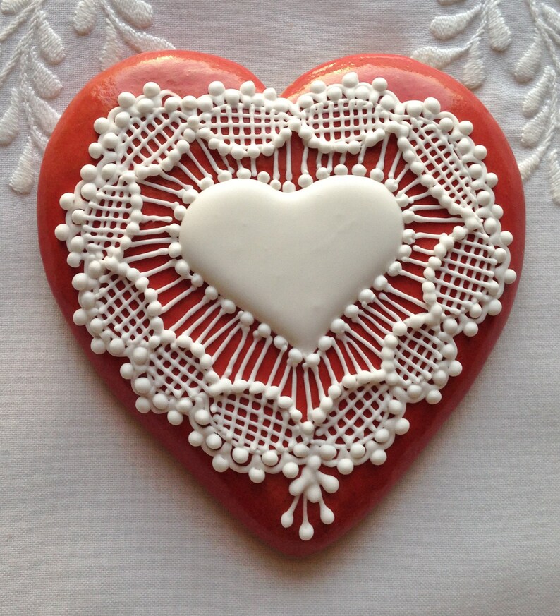 Victorian Style Heart - Icing Lace - Decorated - Hungarian Gingerbread ...
