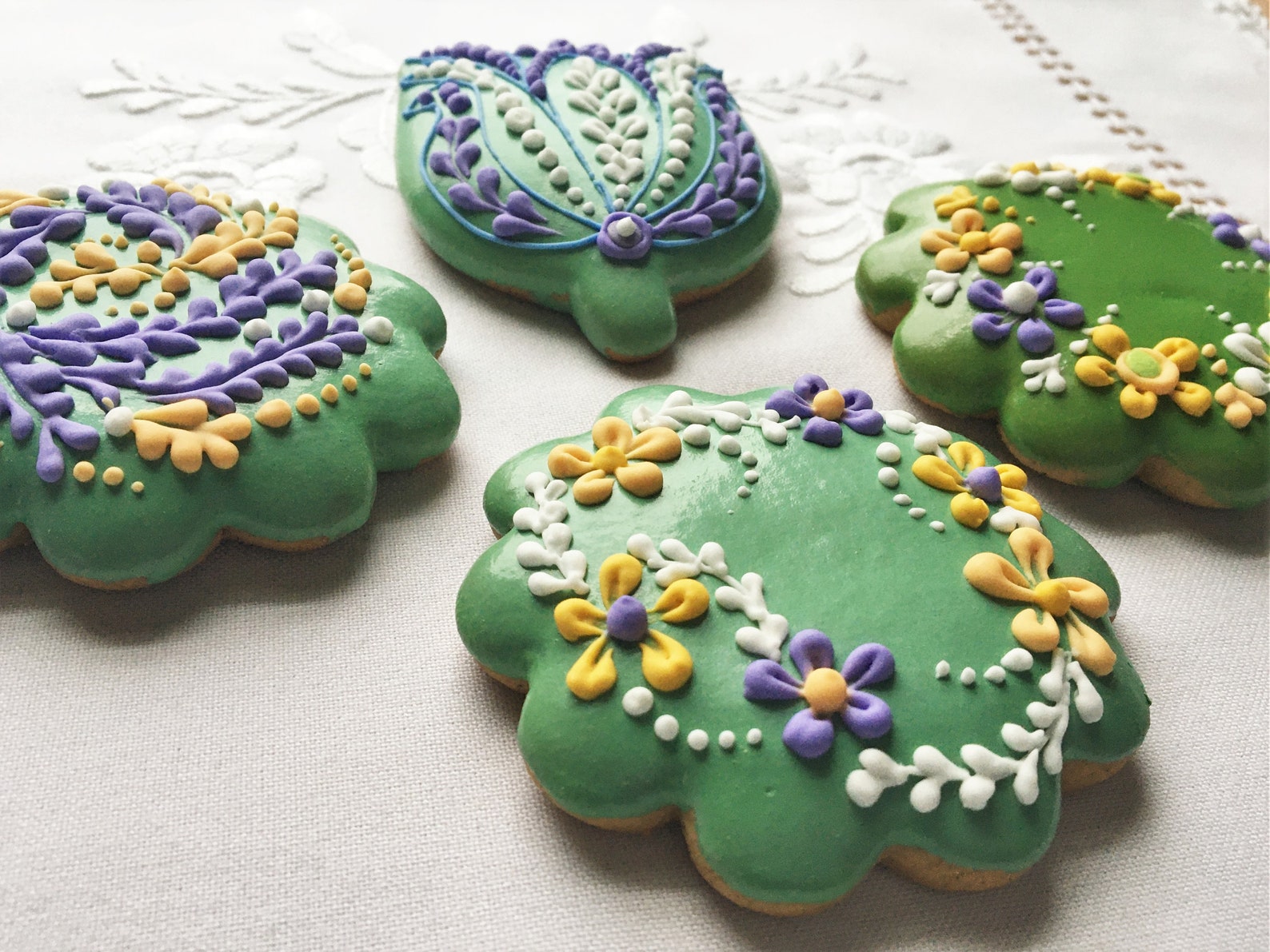 SWEET FLOWERS Icing Decorated Hungarian Gingerbread Cookies (6 Pieces ...