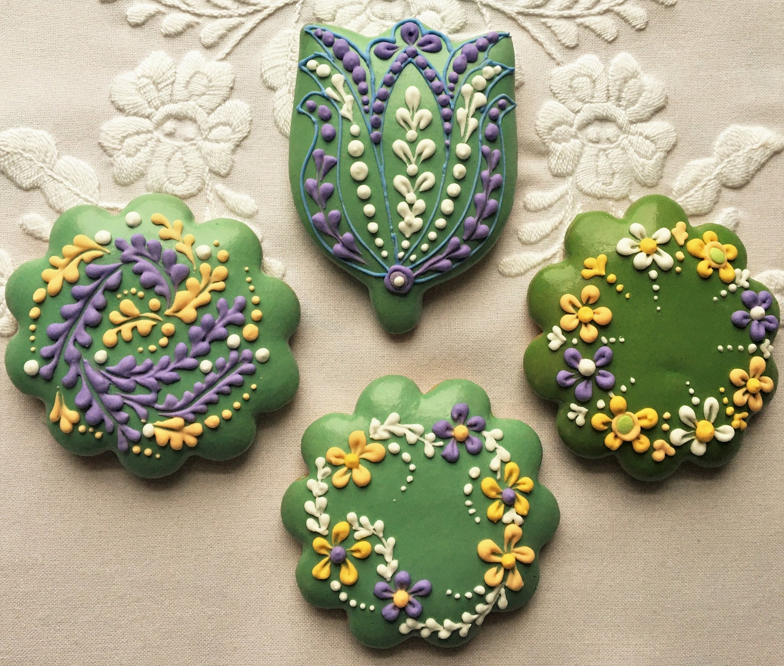 SWEET FLOWERS Icing Decorated Hungarian Gingerbread Cookies (6 Pieces ...
