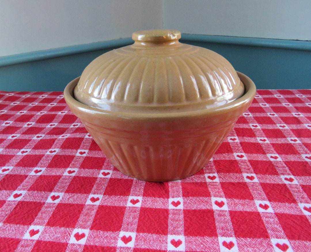 USA CASSEROLE, Antique Ribbed Pottery, Warm Light Brown Circa 1920s ...
