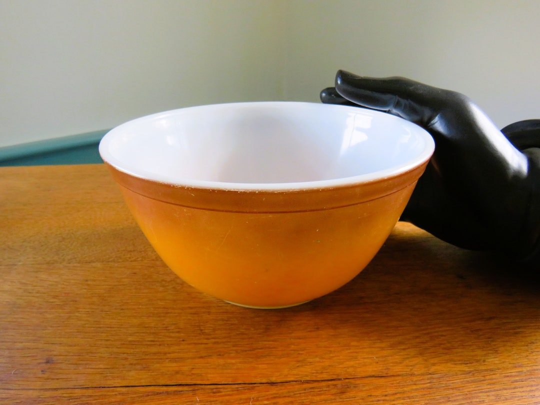 Pyrex 402 7 Inch, 1 1/2 Quart Mixing Bowl - Old Orchard, Two-toned ...