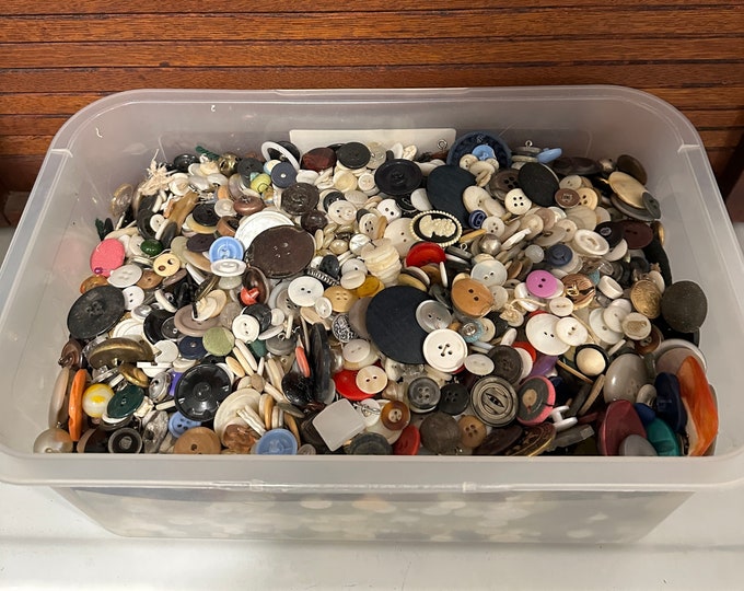 Vintage Assorted Buttons-being Sold in 1 Pound Lots-mixed Styles Sizes ...