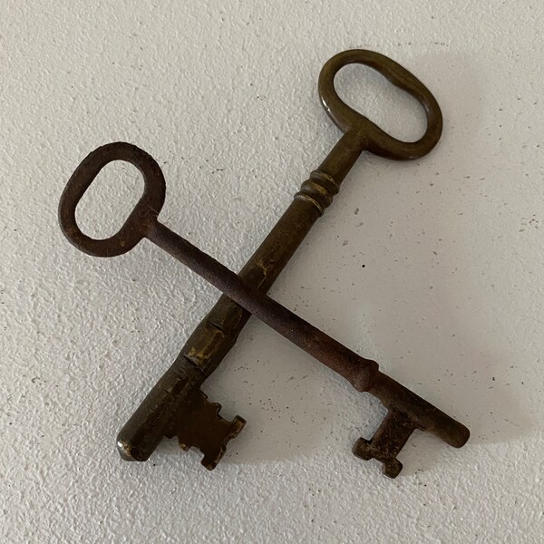 Old Fashioned Key - Etsy
