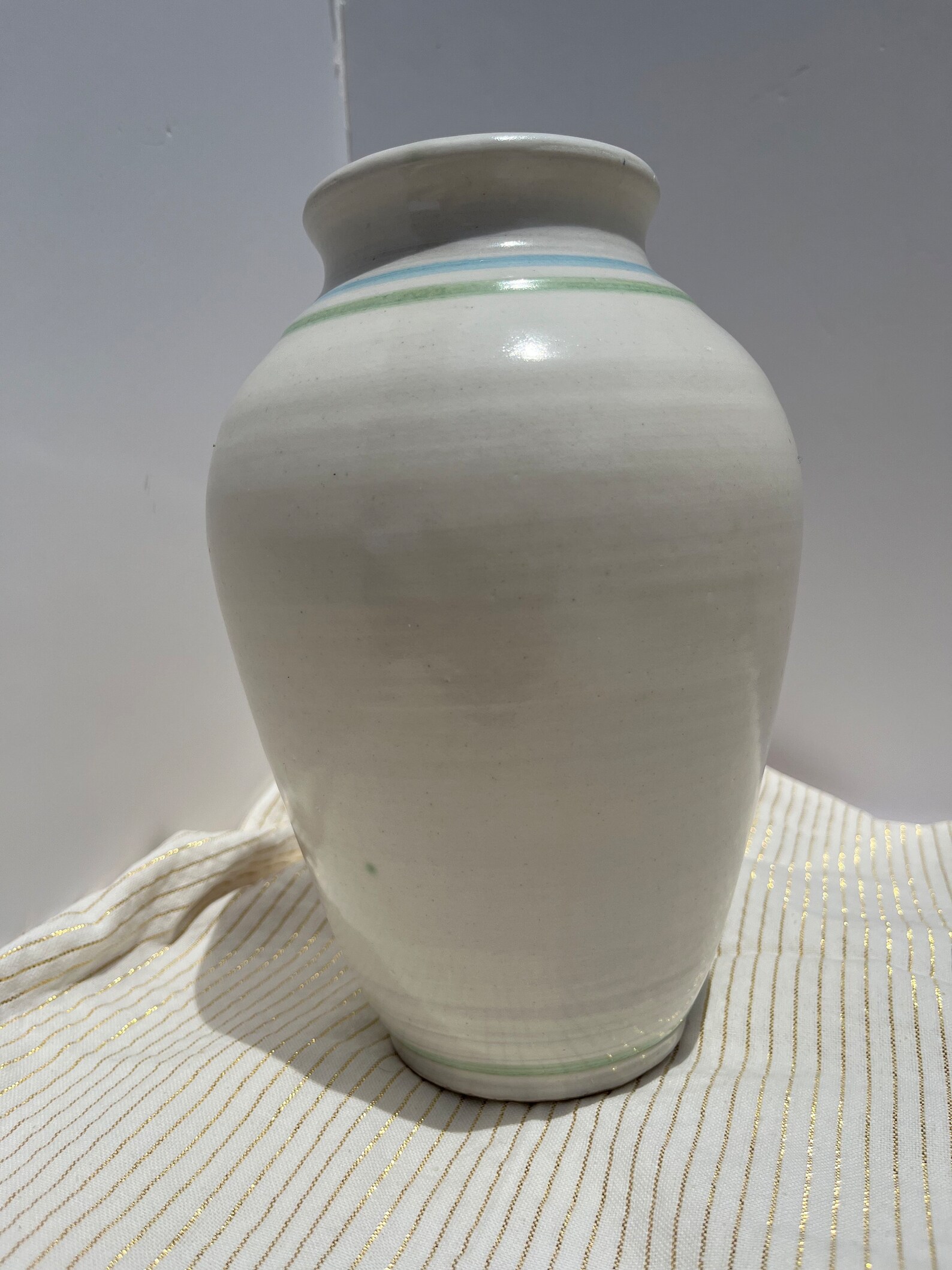 Signed Lyn Ulick Vase - Etsy