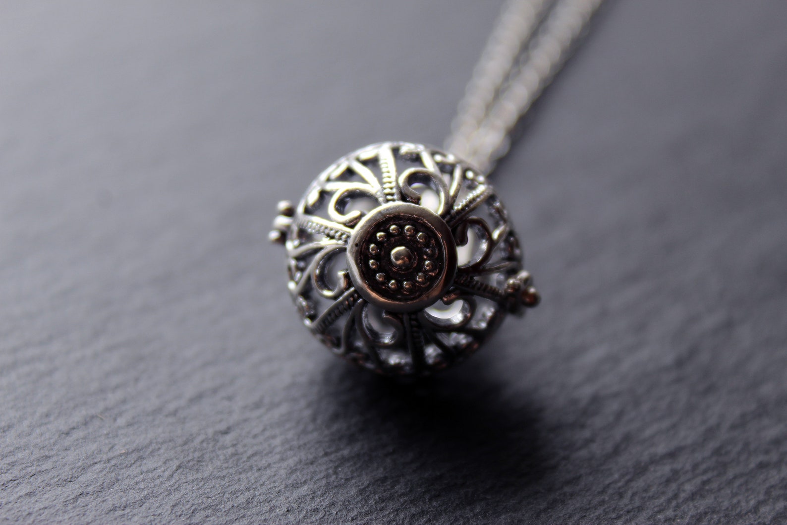 Tannis root pendant pregnancy necklace for horror cinema - Etsy France