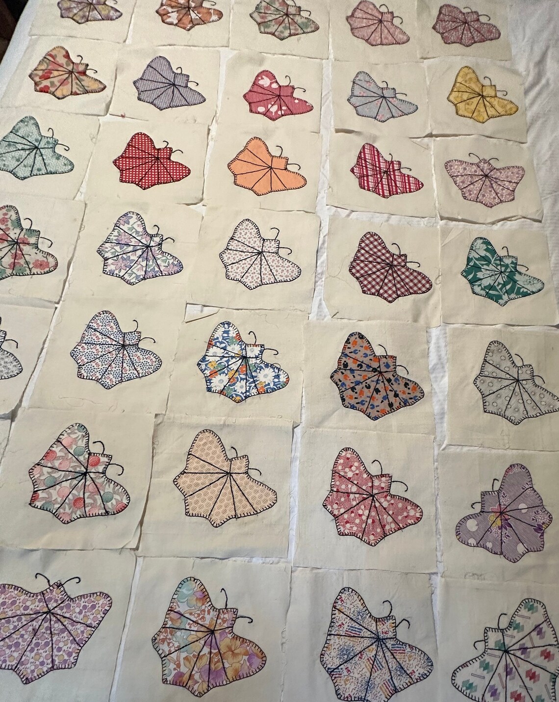 Vintage 1940s Moth Applique Quilt Squares 9" Lot of 35 Cotton Prints on ...