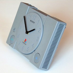 Playstation 1 Classic Console Clock - Gamer Room Decor - Playstation ...