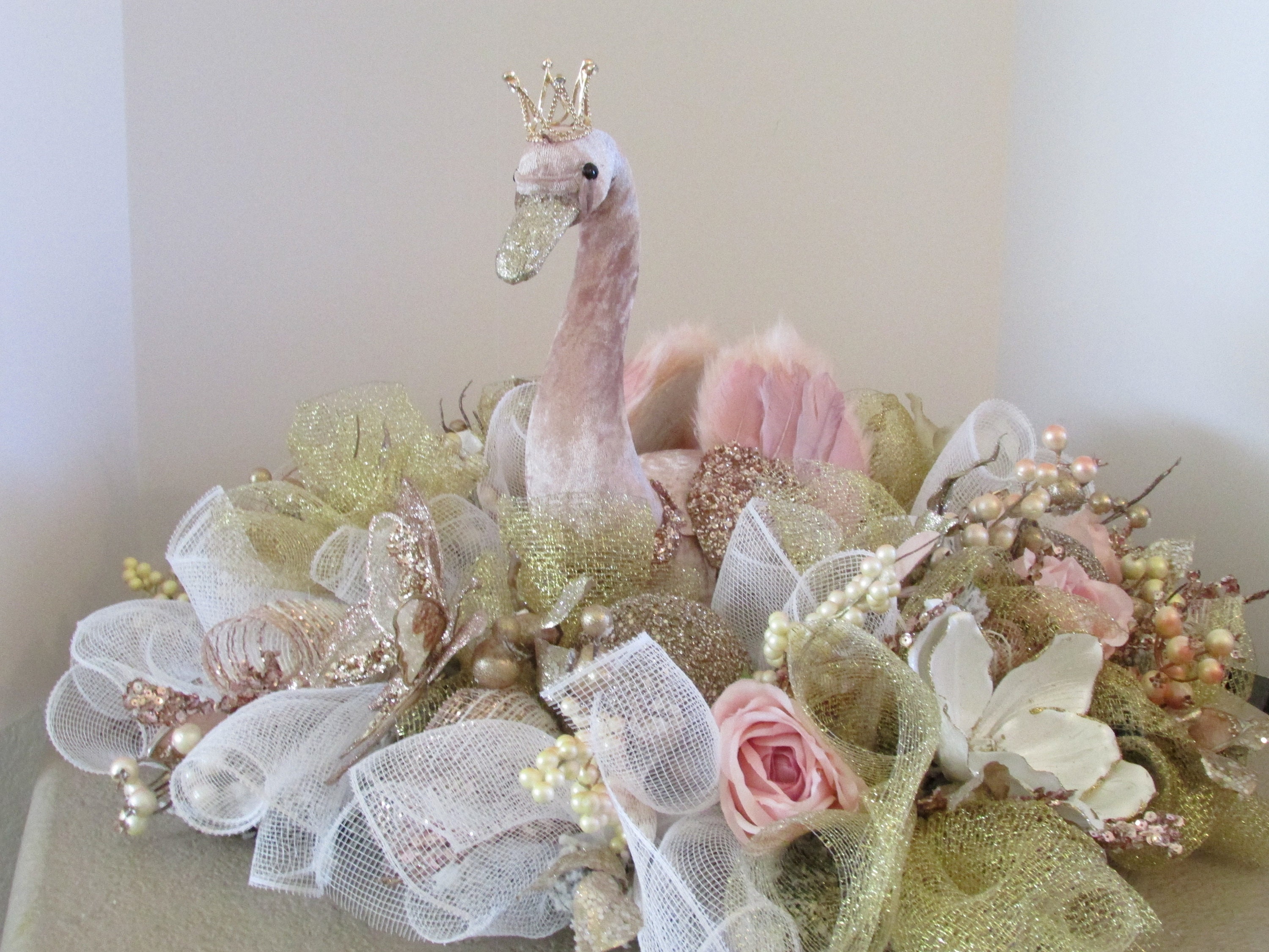 Elegant Swan Centerpiece, Christmas Centerpiece, Holiday Swan ...