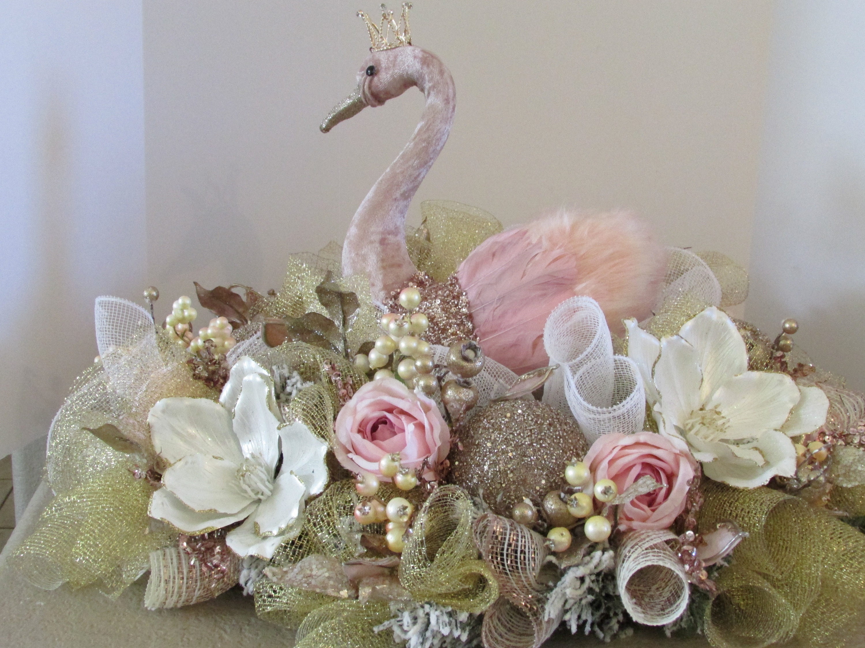 Elegant Swan Centerpiece, Christmas Centerpiece, Holiday Swan ...