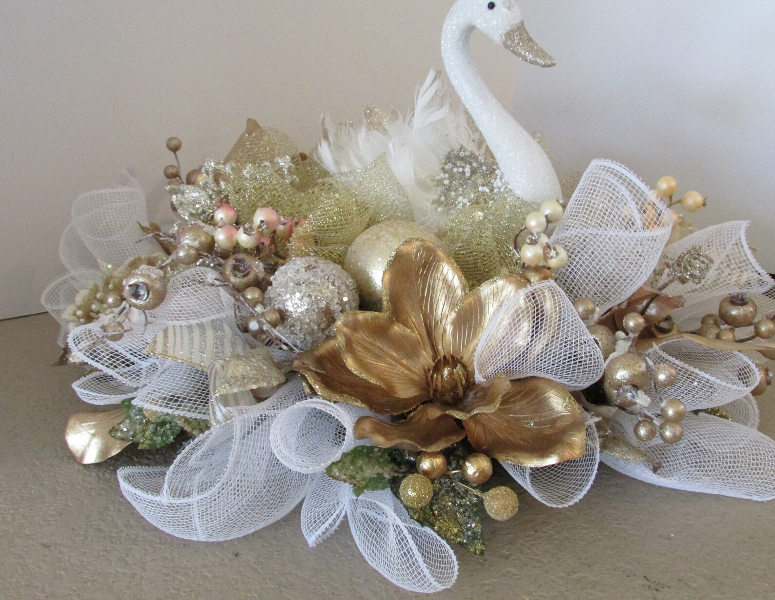 Christmas Swan Centerpiece Christmas Table Arrangement - Etsy