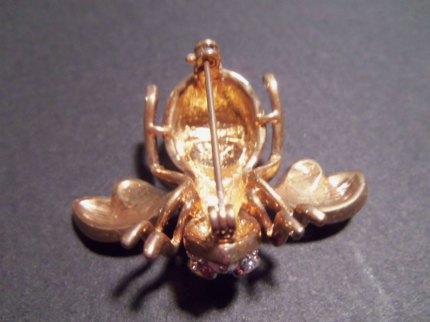 Joan Rivers Large Crystal Queen Honey Bee Pin - S1300