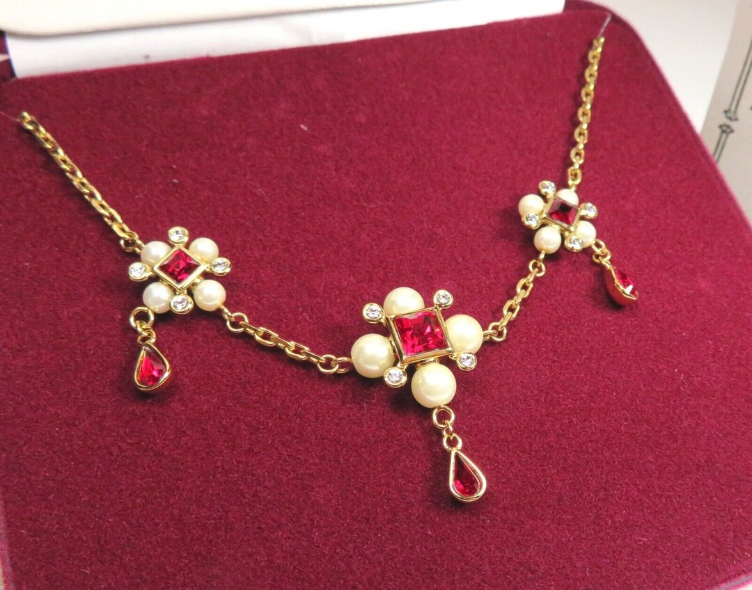 Jackie Kennedy Gold Necklace JBK Gold Necklace With Pearls and Red ...