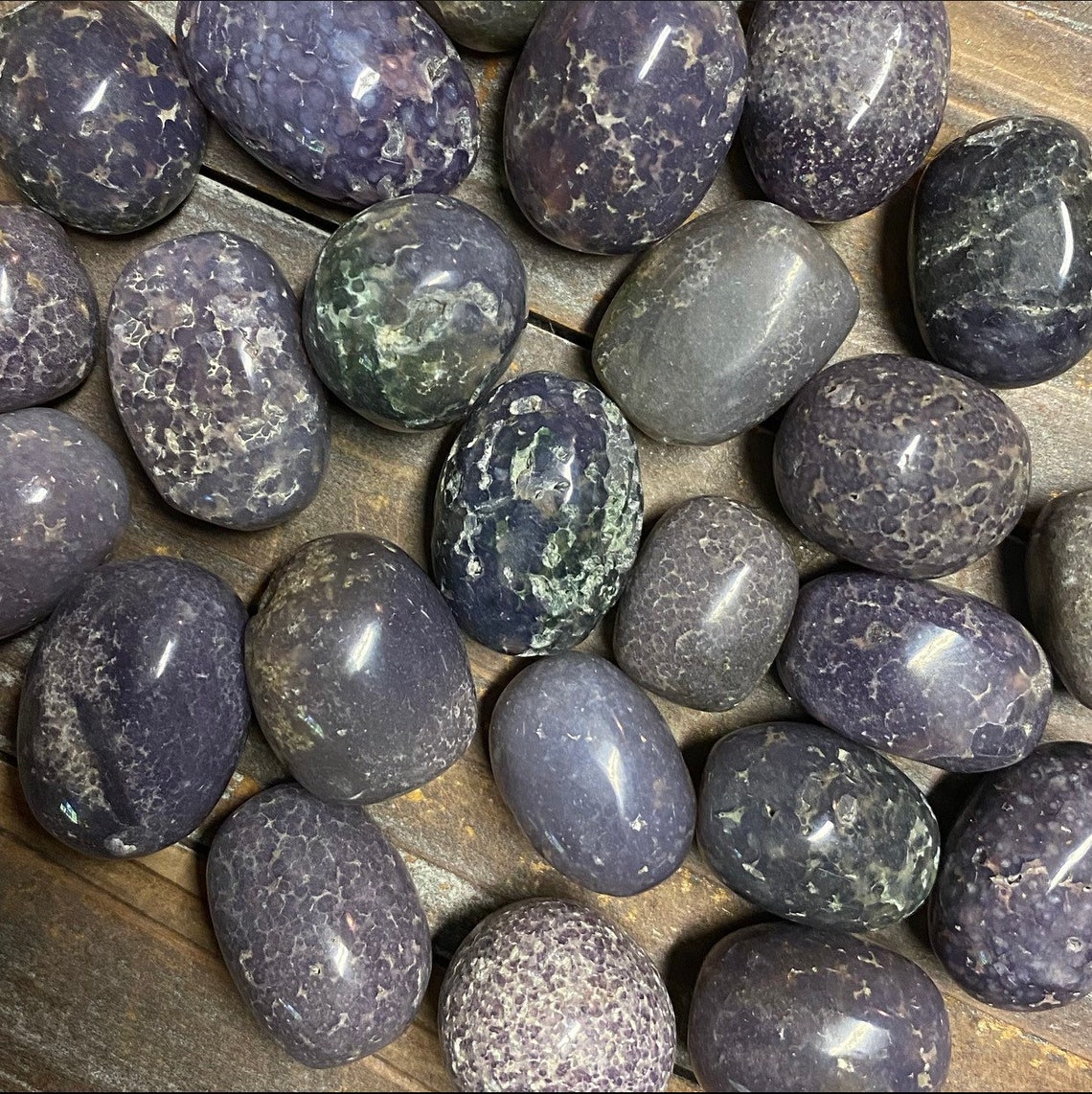 Tumbled Grape Agate Crystals - Etsy