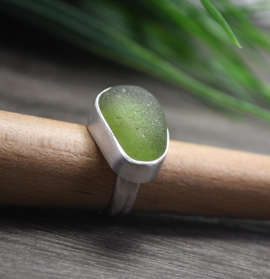 Anillo de cristal marino verde lima: Plata de ley, diseño moderno ...