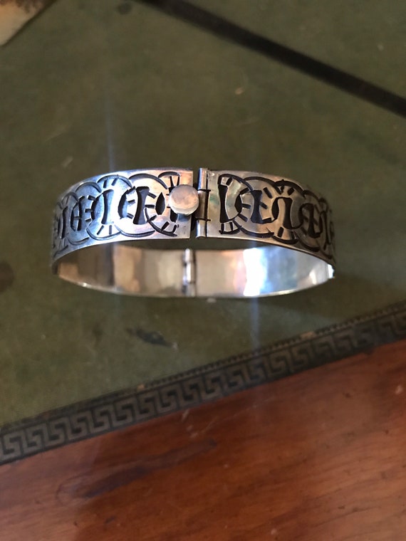 1950s Mexican Sterling Silver Hinged Bracelet - Casta… - Gem