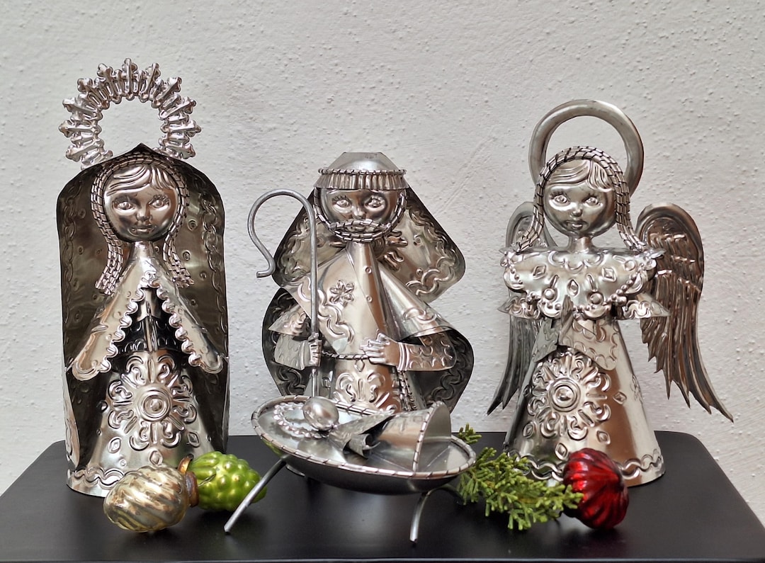 Tin Sheet Nativity Scene Handcrafted in Mexico - Set of 4 Pieces ...