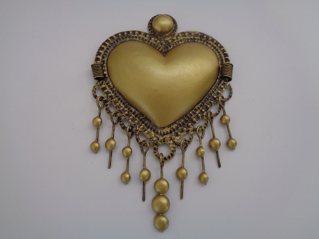Ornement coeur doré avec glands dorés, décoration en étain pour la ...