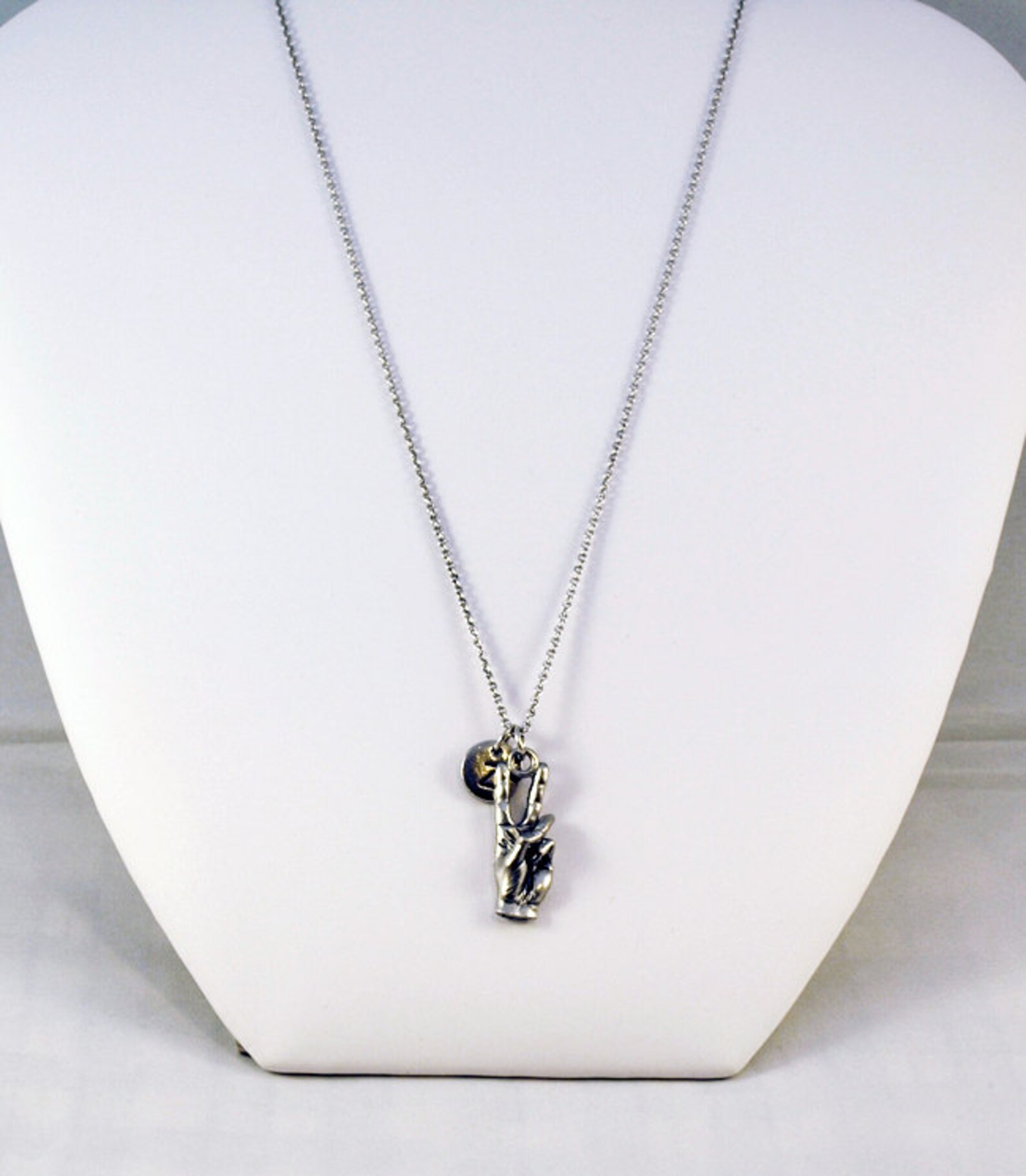 Peace Hand Sign Necklace, V Peace Sign, V Fingers, Victory Hands ...
