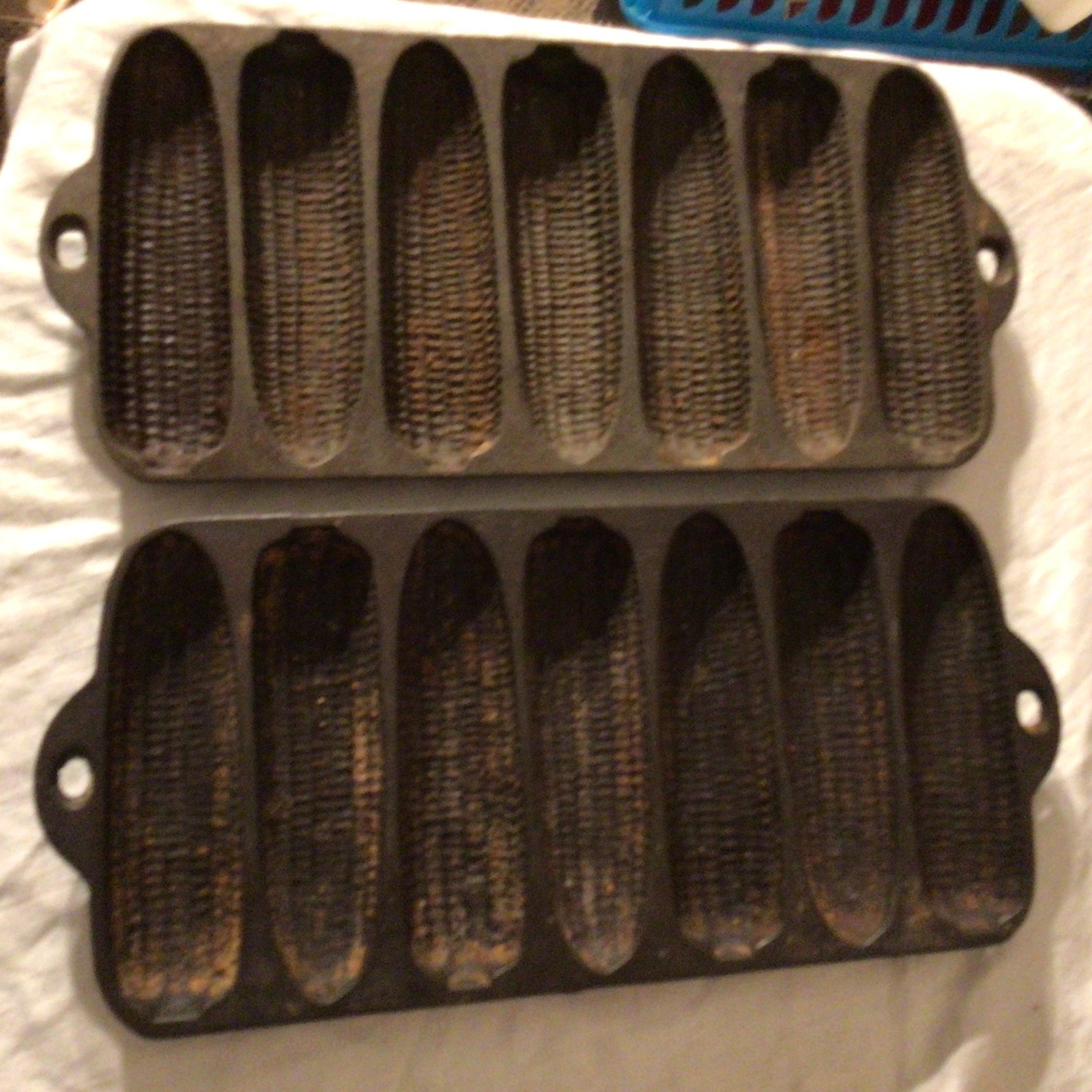 Wagner Ware Cornbread Corn Shaped Cast Iron Molds X2 Early USA Patina ...
