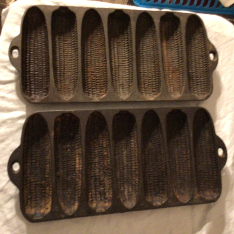 Wagner Ware Cornbread Corn Shaped Cast Iron Molds X2 Early USA Patina ...