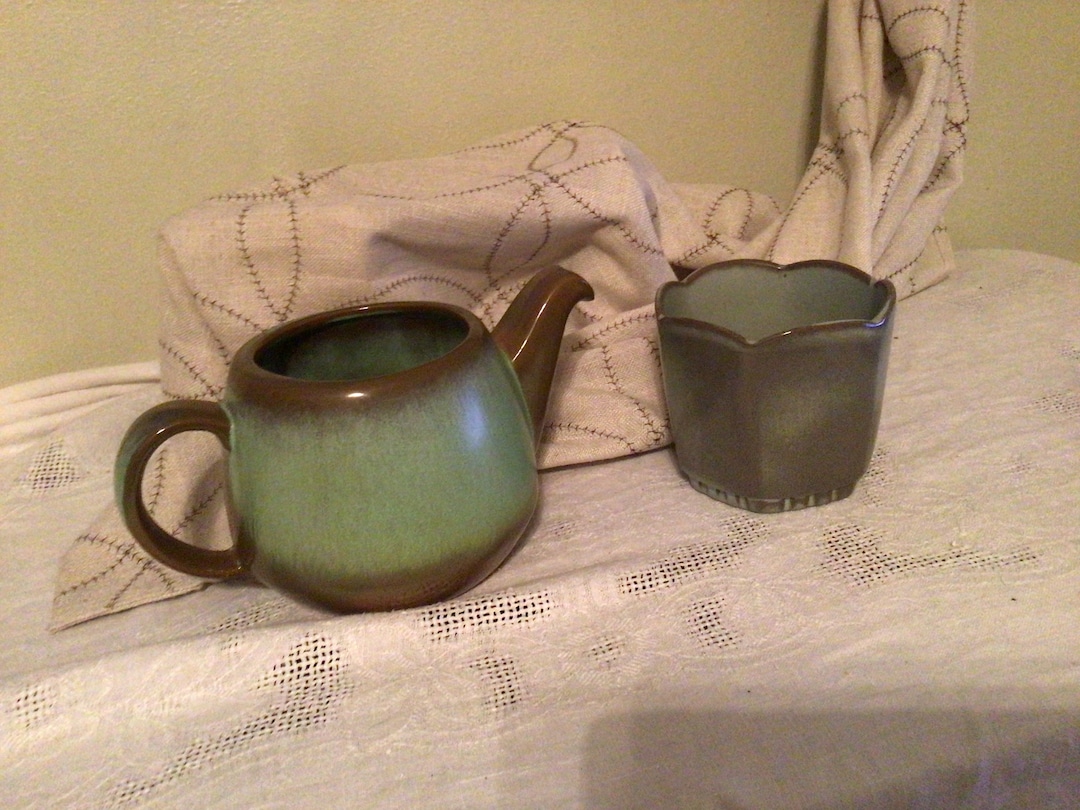 MCM Francoma Teapot and Scalloped Plantar Drip Edge Pottery Ceramic ...