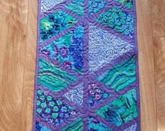 Floating Peaks Table Runner Pattern by Atkinson Designs - Etsy