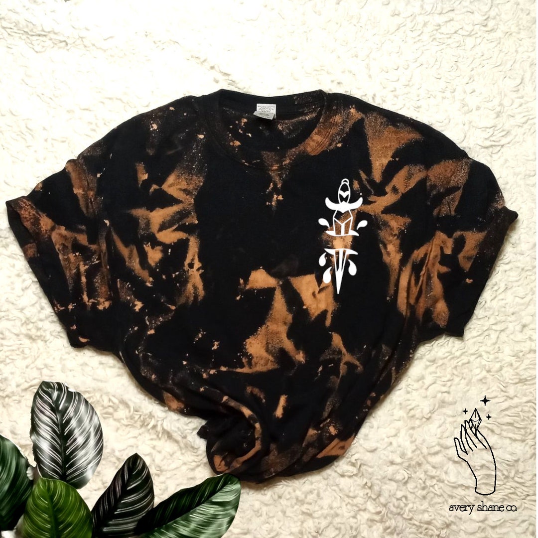 Traditional Dagger Distressed Shirt, Graphic Tshirt, Distressed, Gift ...