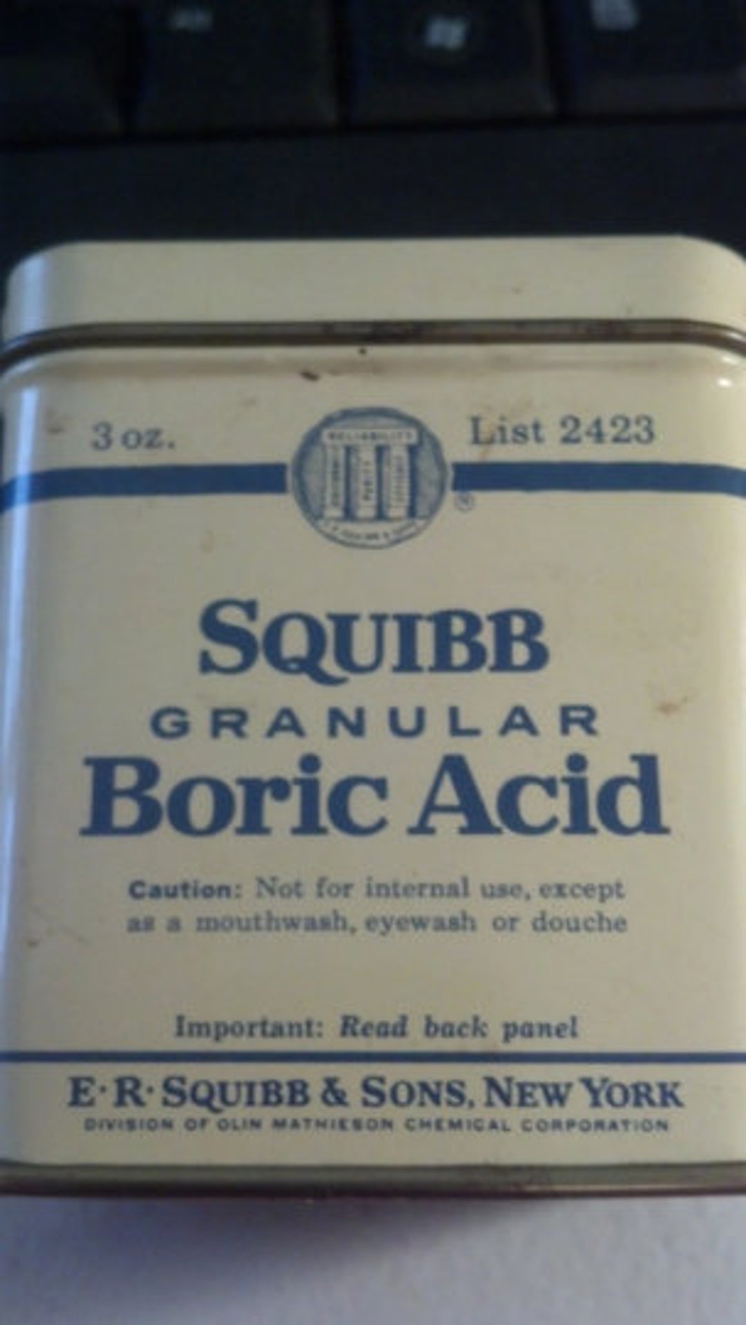 ER Squibb & Sons - Granular Boric Acid 3 Oz. Metal Tin - Paper Label ...