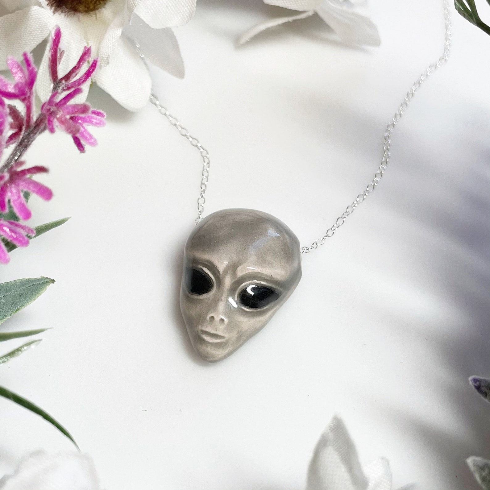 Floating Grey Alien Head Necklace 16-18 Solid | Etsy