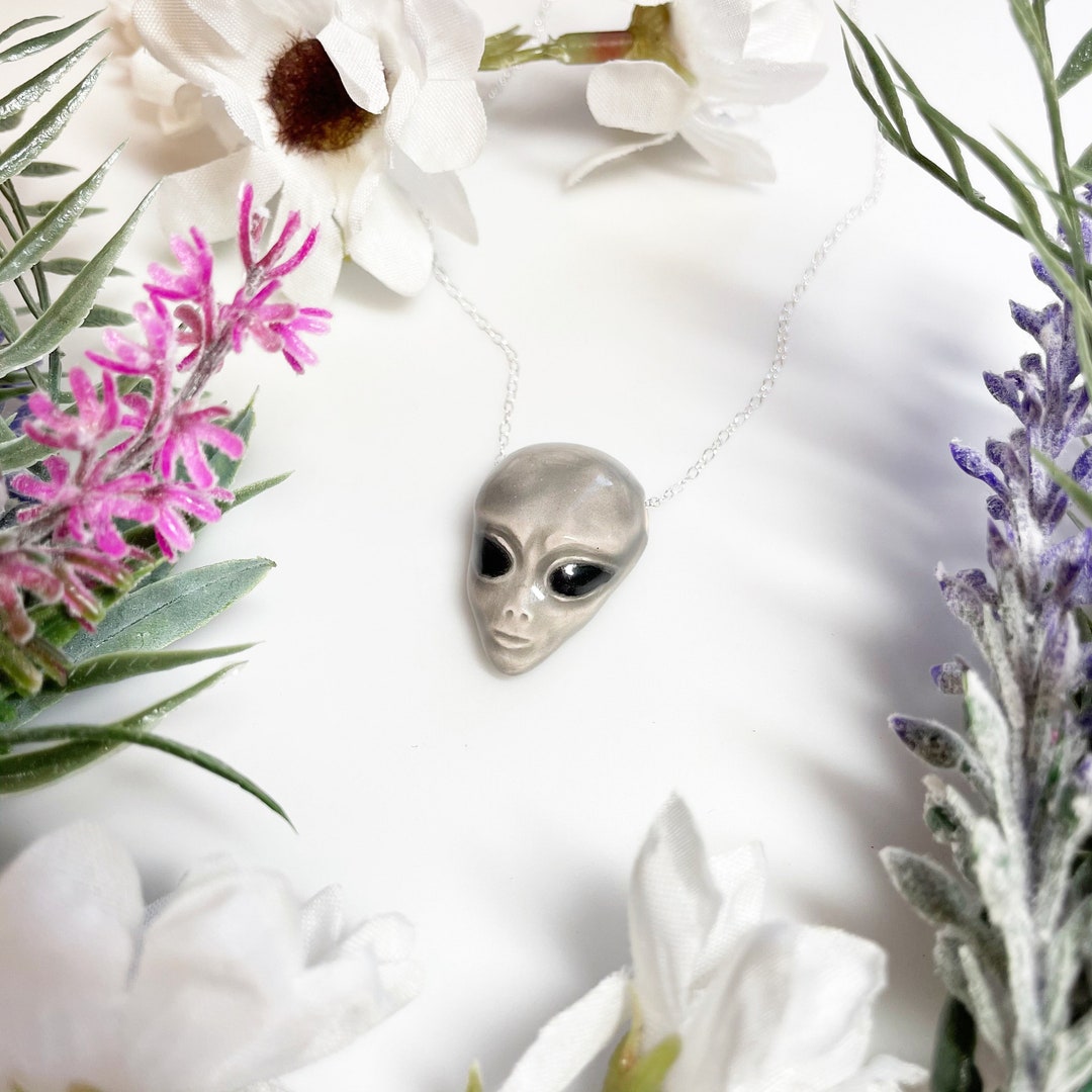 Floating Grey Alien Head Necklace 16-18 Solid Sterling Silver Chain ...