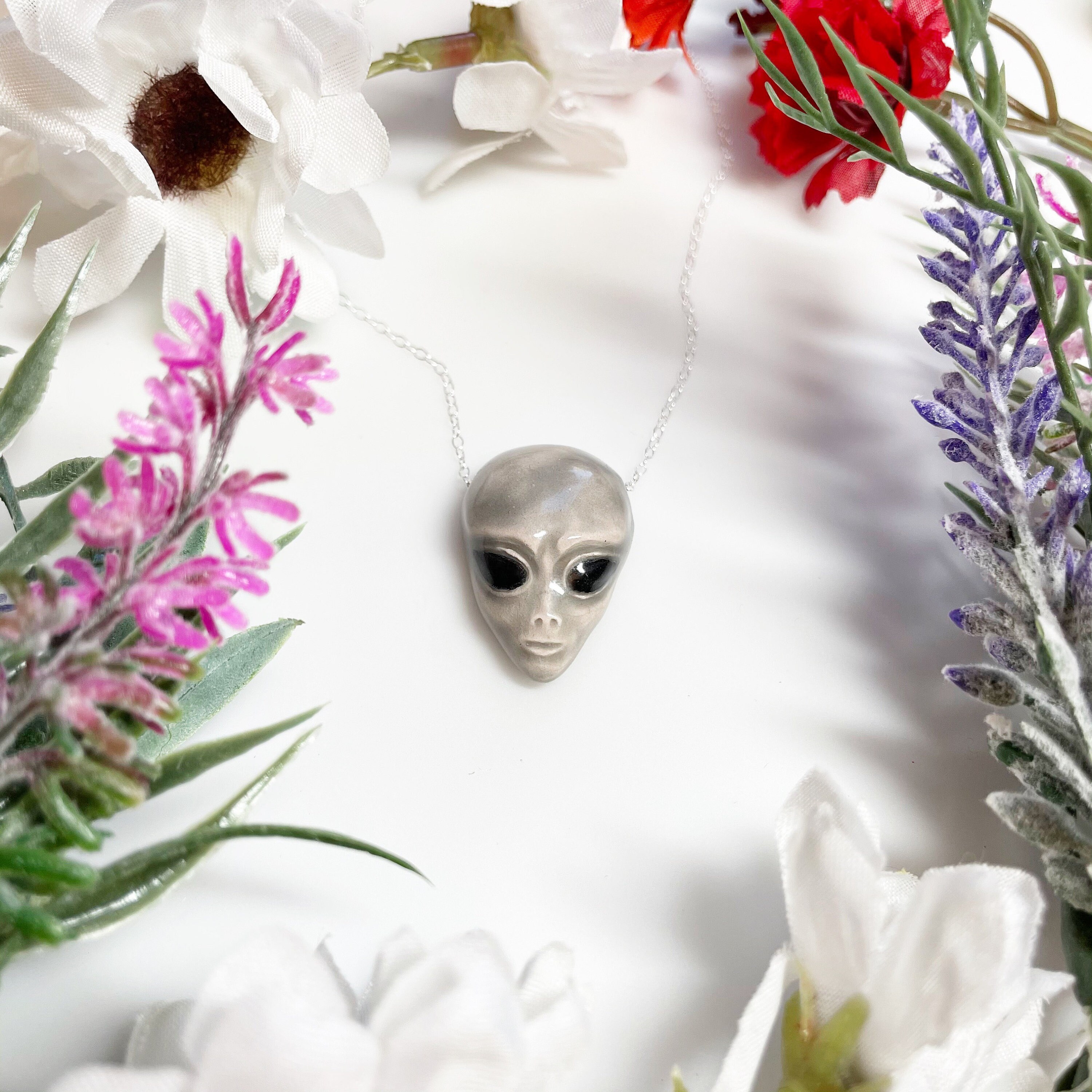 Floating Grey Alien Head Necklace 16-18 Solid | Etsy