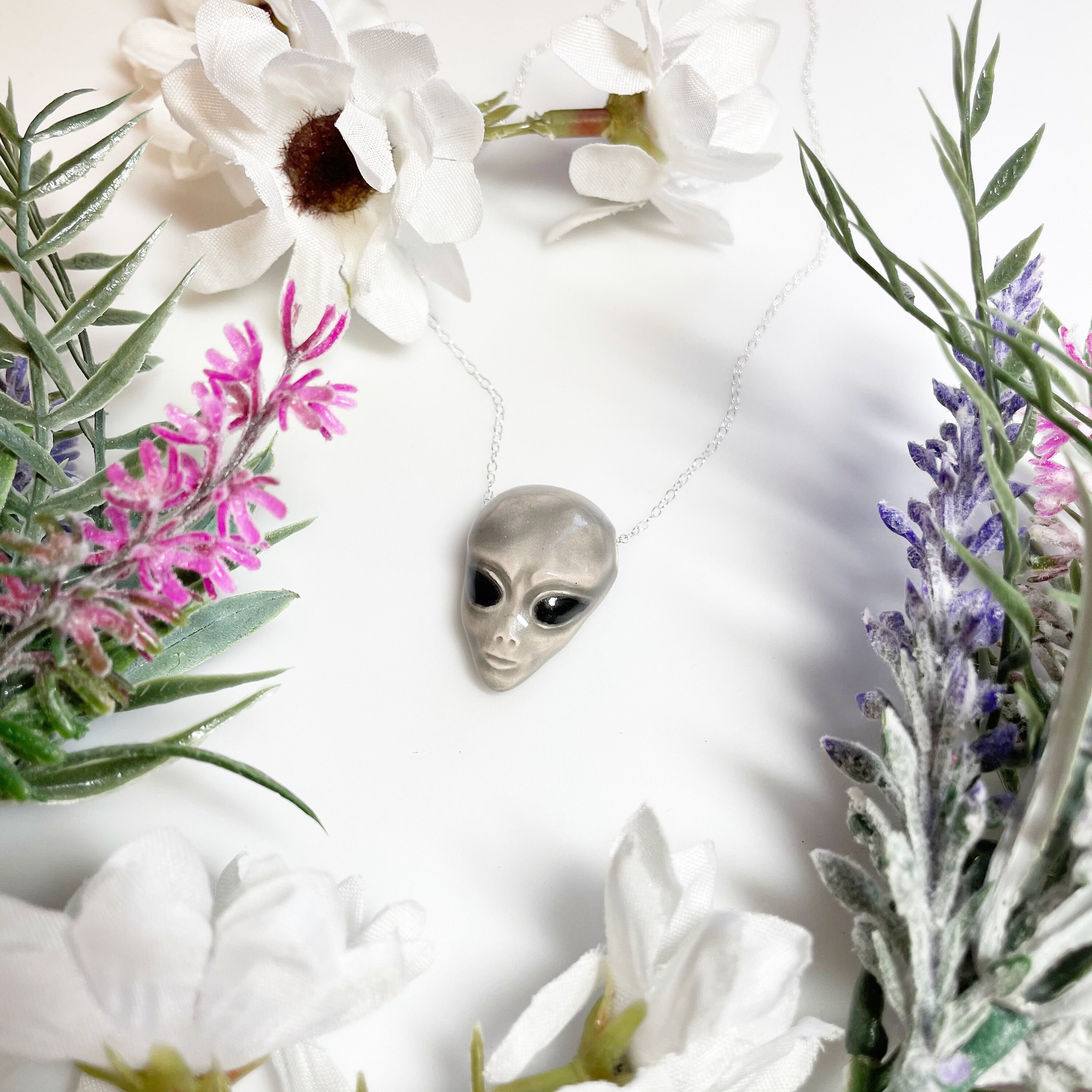 Floating Grey Alien Head Necklace 16-18 Solid | Etsy