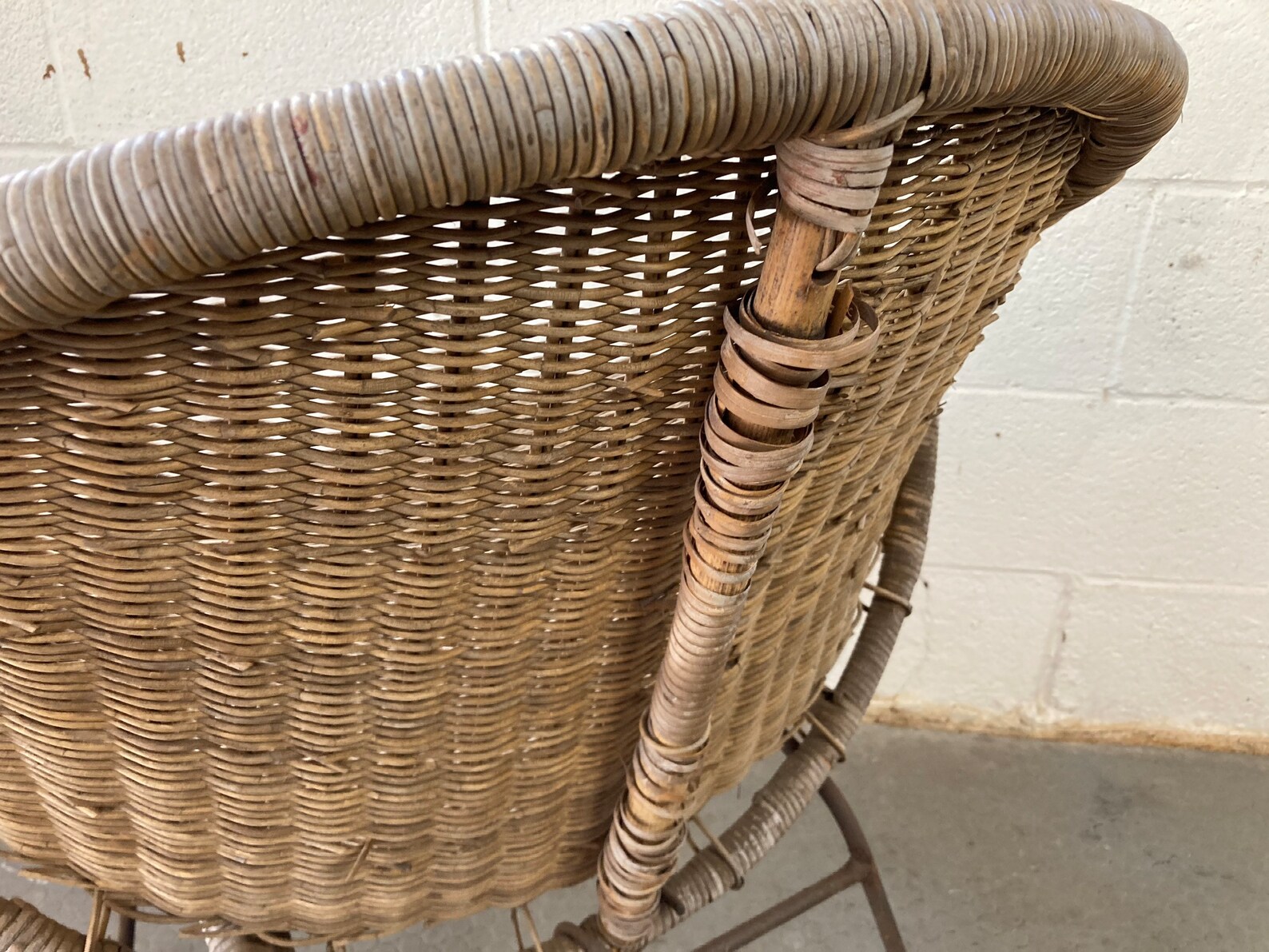 Vintage Mid Century Wicker Hoop Chair - Etsy