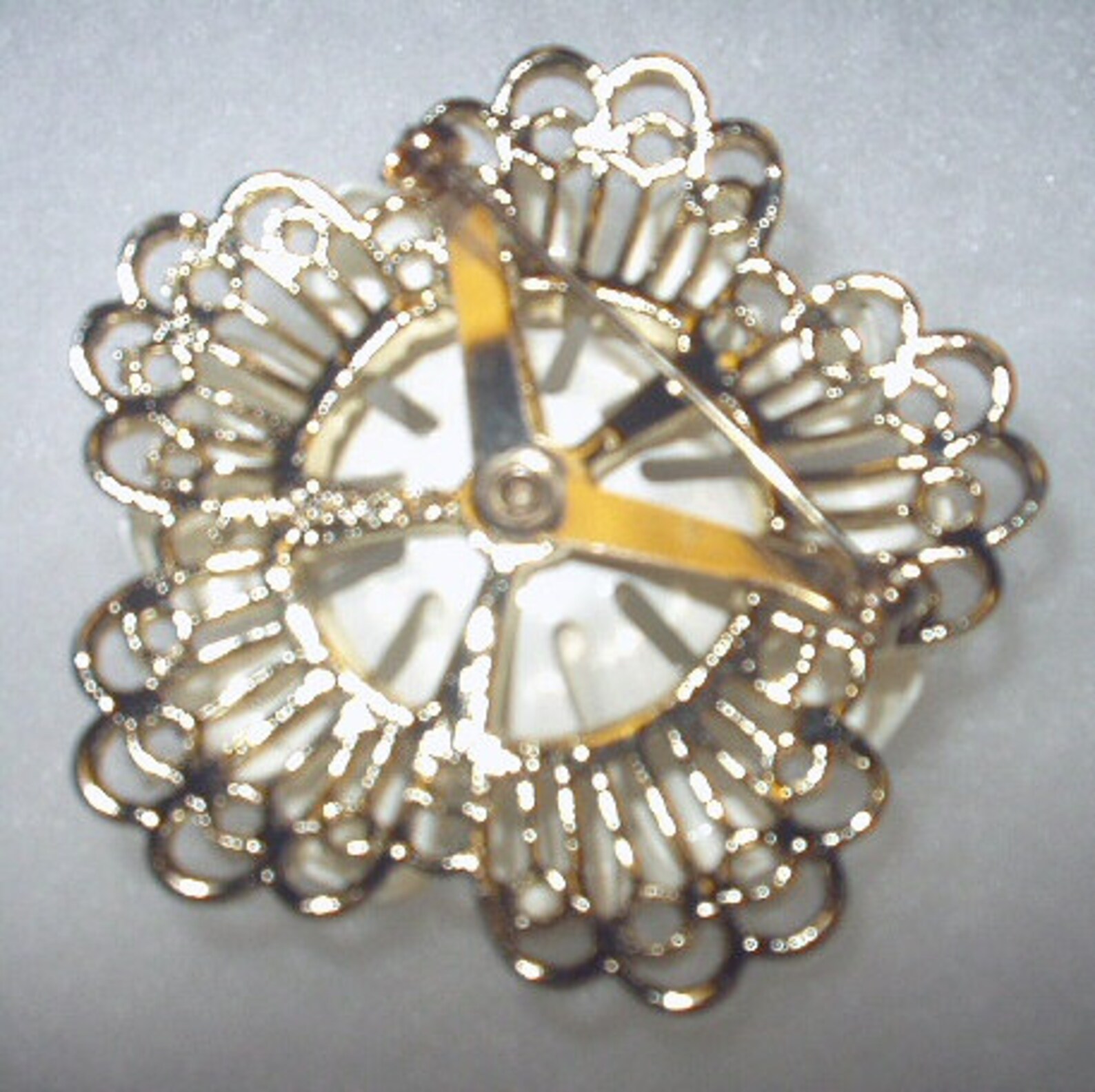 Sarah Coventry Womans Vintage Brooch Pin Dimensional White Enamel Petal ...