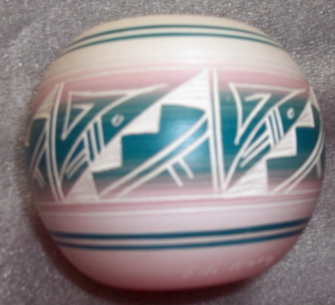 Hozoni Pottery Vase Hand Painted by Native American Artists Artist ...
