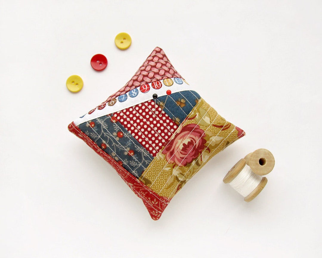 Patchwork Pincushion, Red Roses Needle Holder, Floral Sewing Organizer ...