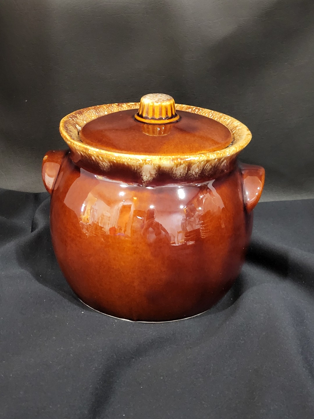 Vintage Hull Pottery Bean Pot - Etsy
