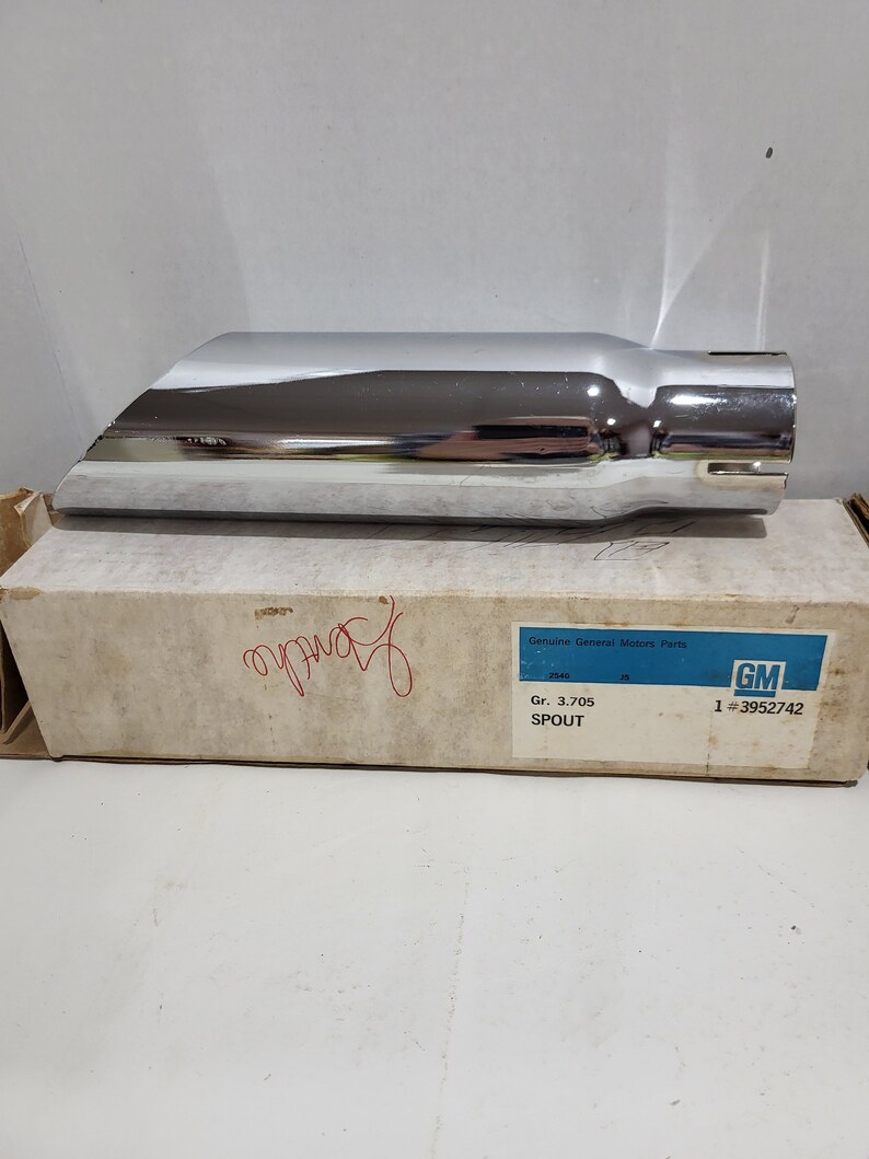 68 69 C3 Corvette Exhaust Panel Tail Pipe Tip, GM #3952742 - Etsy