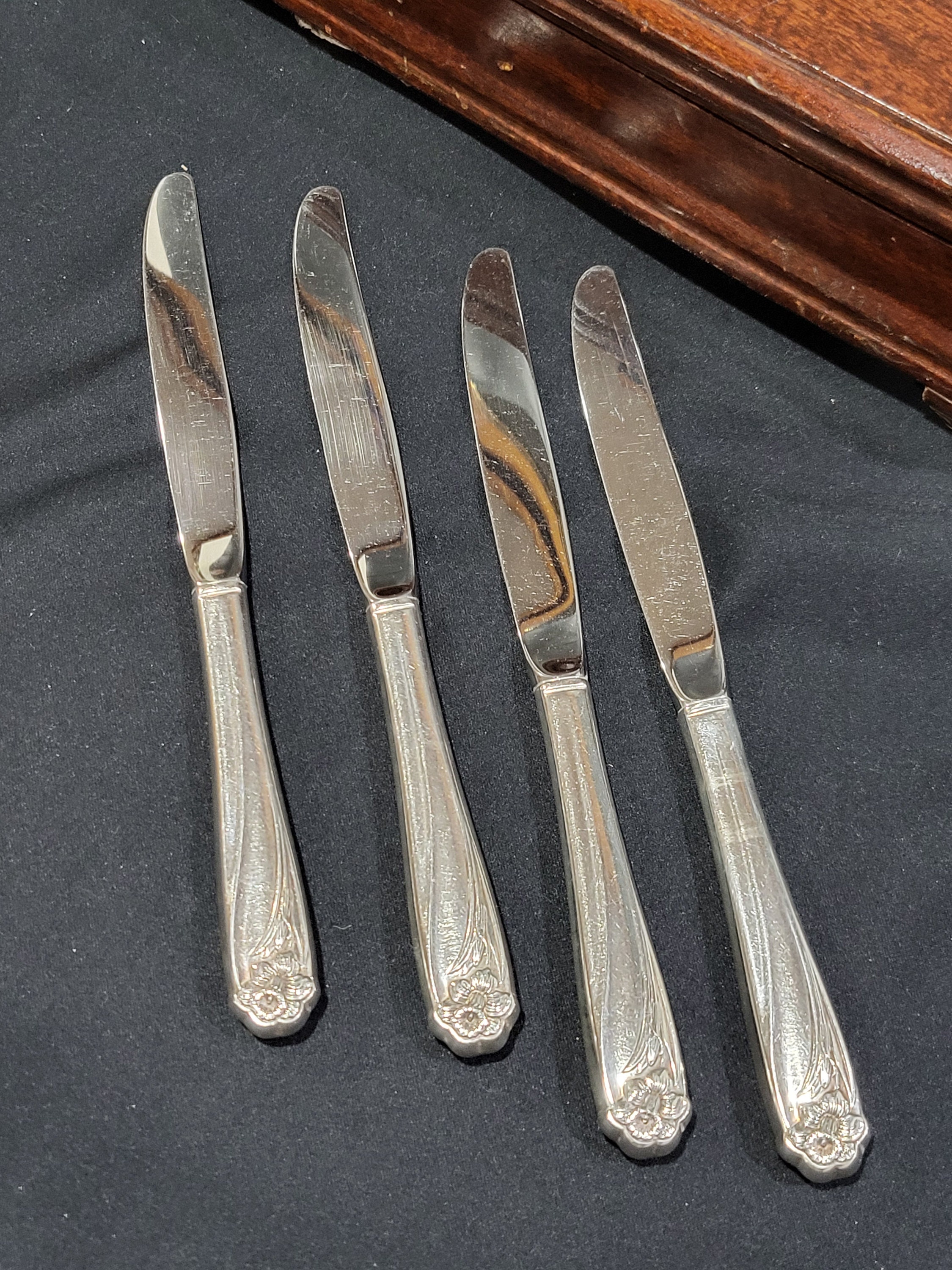 1847 Rogers Bros daffodil Silver Plate Flatware, 97 Pieces - Etsy