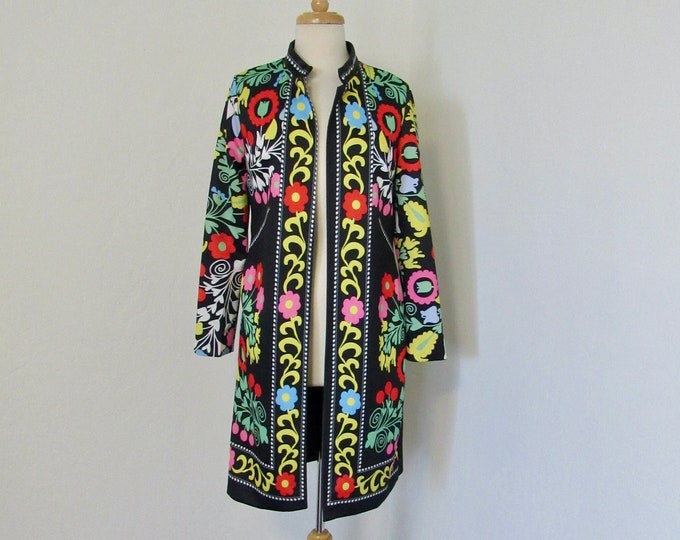 Eye-catching, Mod, 1960s-70s (?) Bold, Multicolored Floral Design on ...
