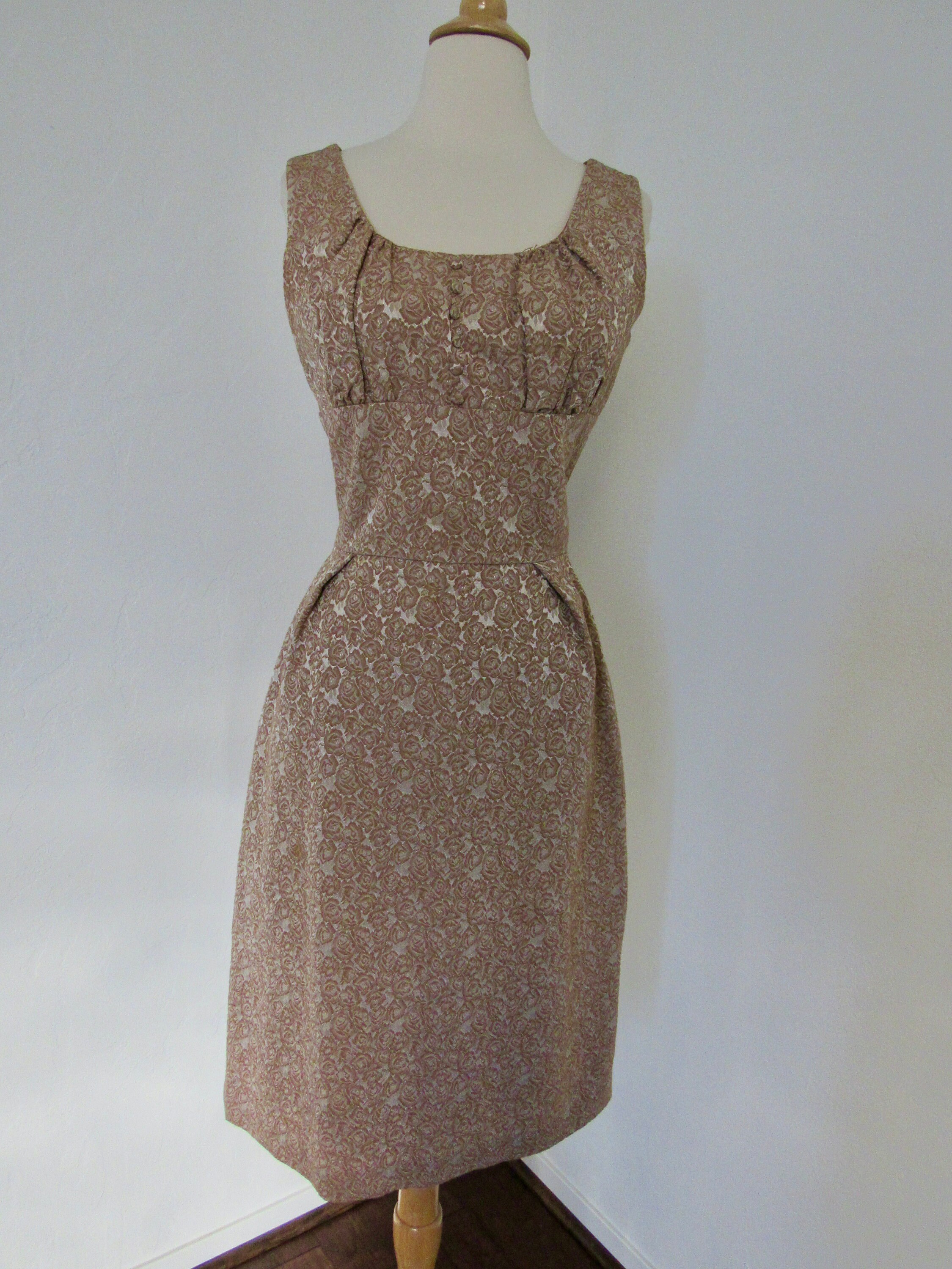 Classic Curve-hugging 1950s Cocoa & Silver Brocade Wiggle - Etsy
