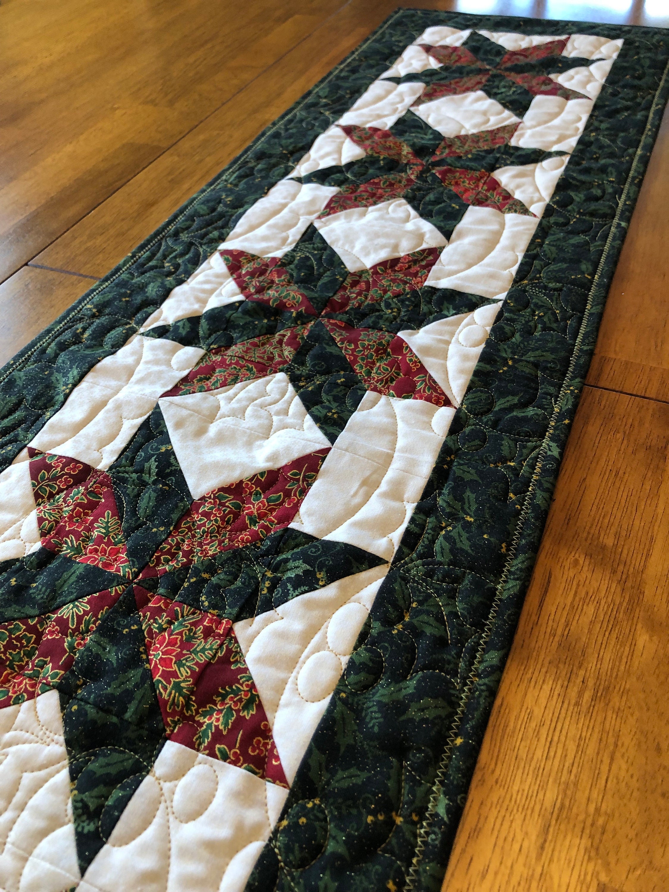 Handmade Christmas Star Quilted Table Runner (12
