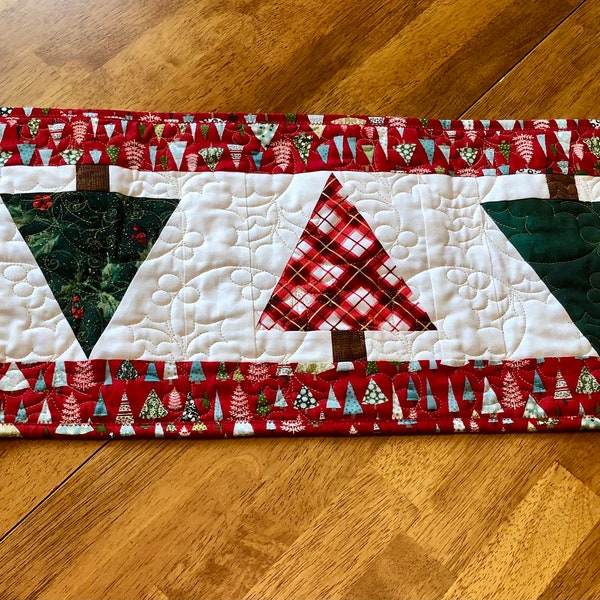 Christmas Quilted Table Runner - Etsy