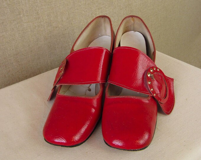Vintage 1960s Shoes / 60s Mod Shoes With Buckle - Etsy