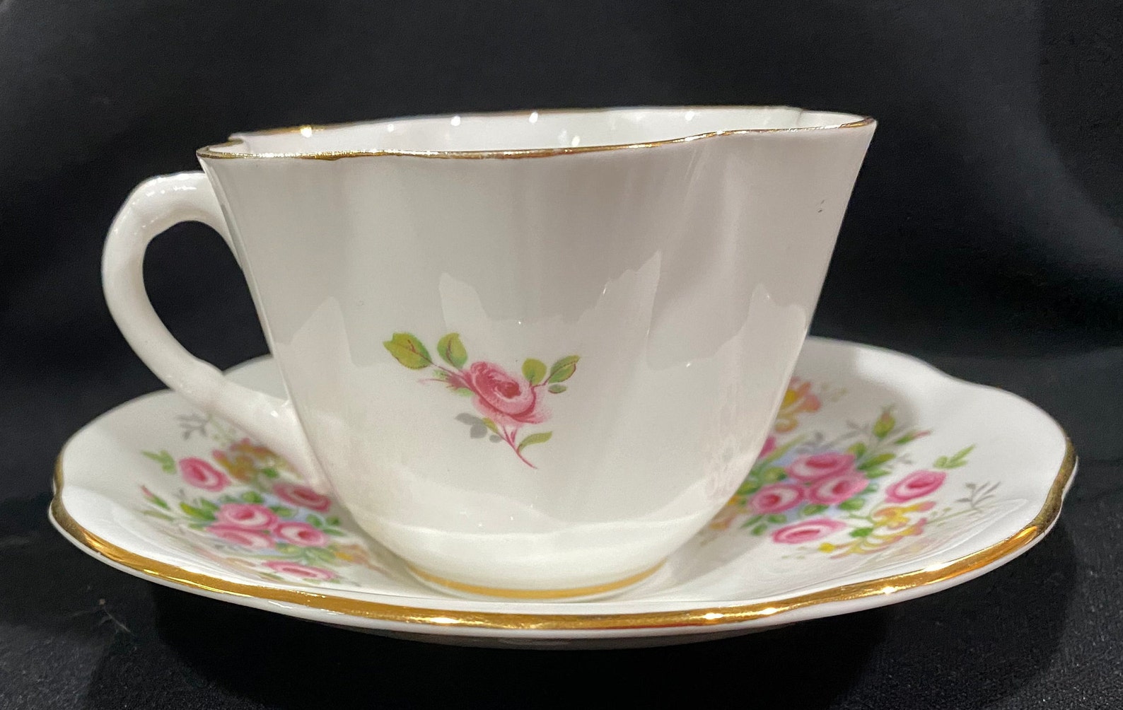 Vintage Shelley Pink Roses and Honeysuckle With Gold Trim Teacup and ...