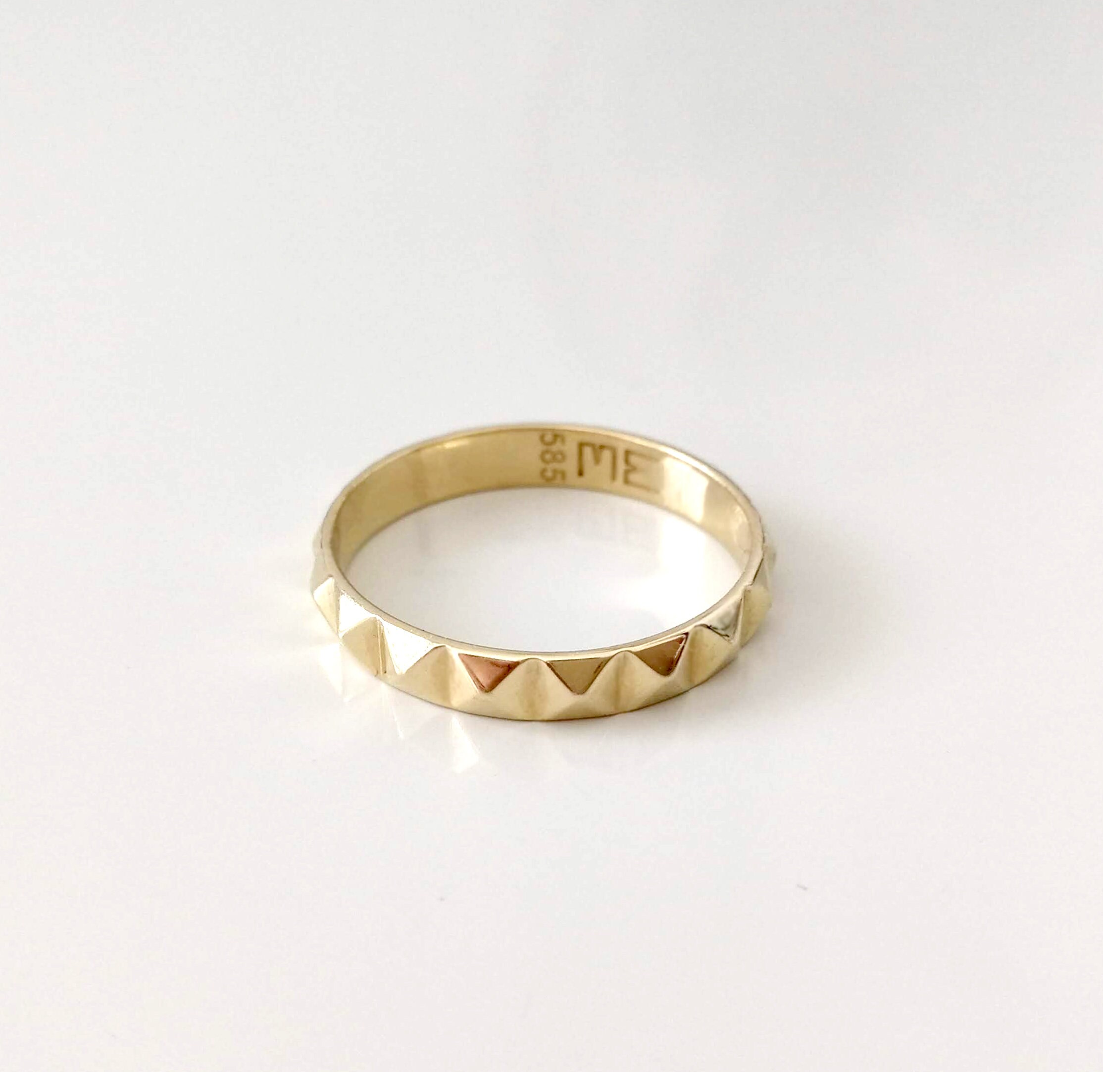 Studded Pyramid Stacking Ring, 14k Gold Band - Etsy