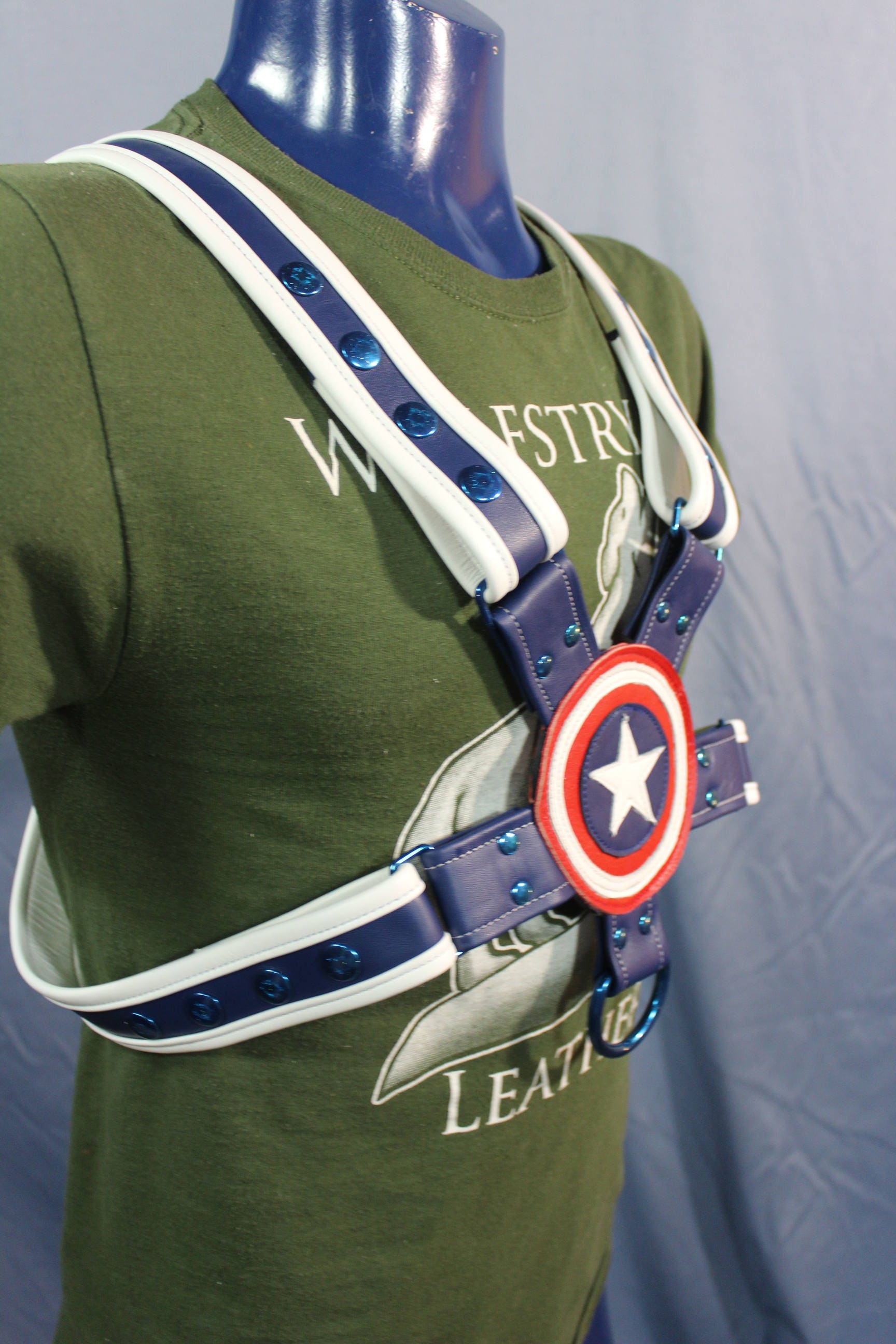 The Captain Harness - Etsy
